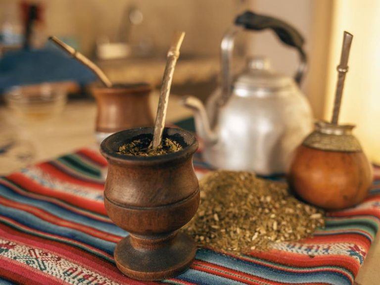 ¿Cómo curar un mate de madera? 🧉 - Deyerbamate